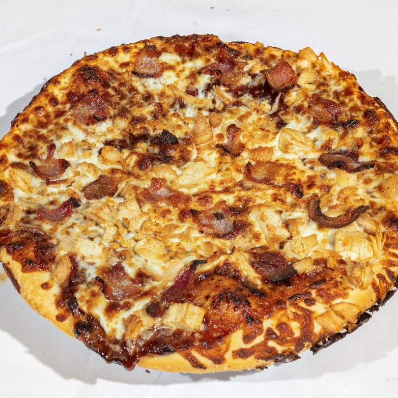Best Pizza in Town | Bear's Den Pizzeria | Pizza near me